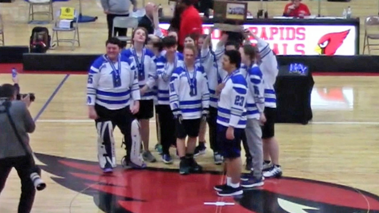 Brainerd Adapted Floor Hockey Wins 7th State Title to Cap Undefeated Season