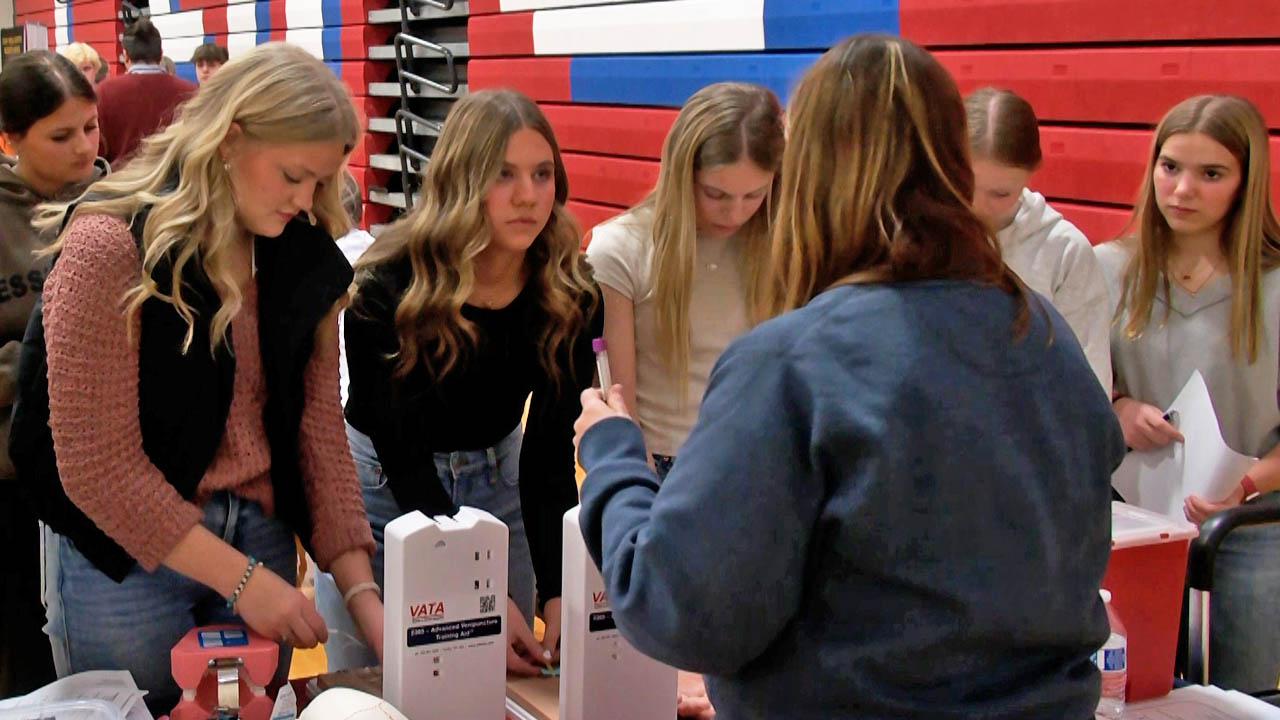 CLC Brings Mobile Healthcare Unit to Pequot Lakes High School