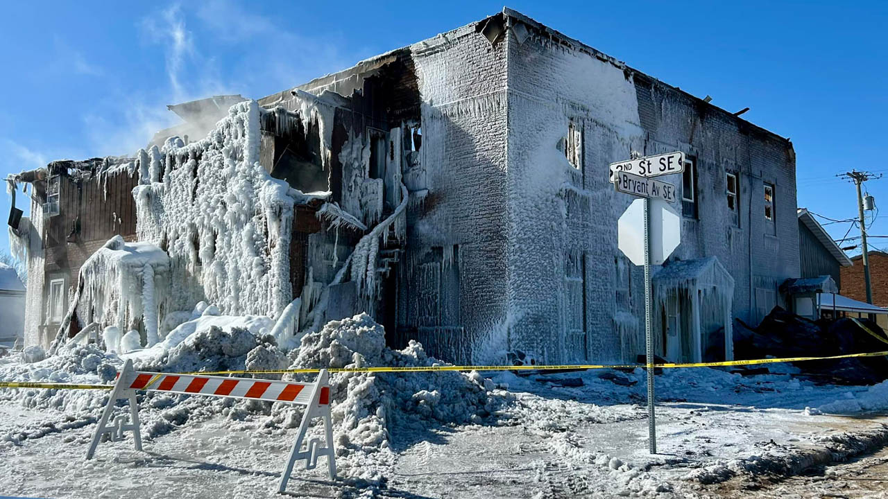 1 Dead, a Dozen Displaced After Fire at Wadena Apartment Complex