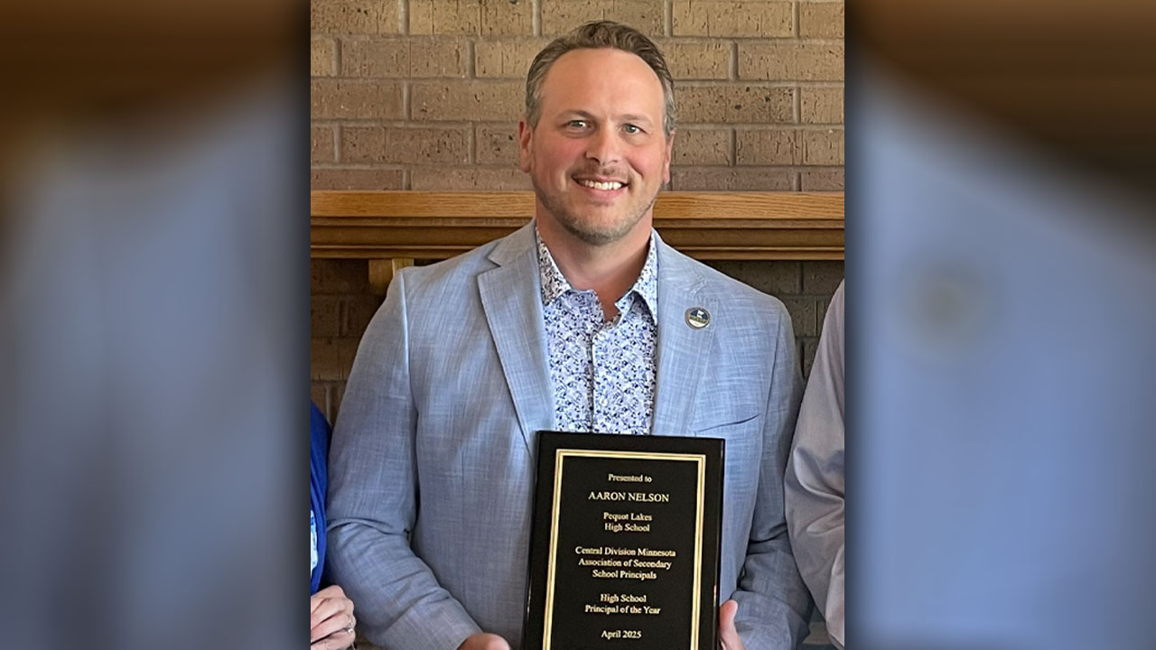 Pequot Lakes HS Principal Receives Award from State Association