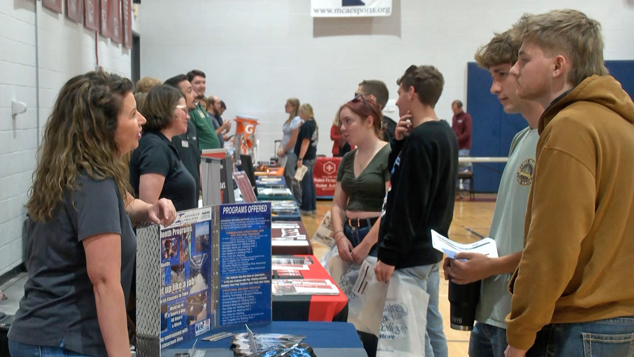 CLC Students, High Schoolers Consider Next Steps at Annual MN Education Fair